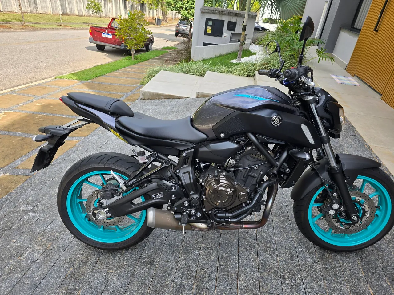 Motos YAMAHA MT-07/MT-07 2025 no Brasil