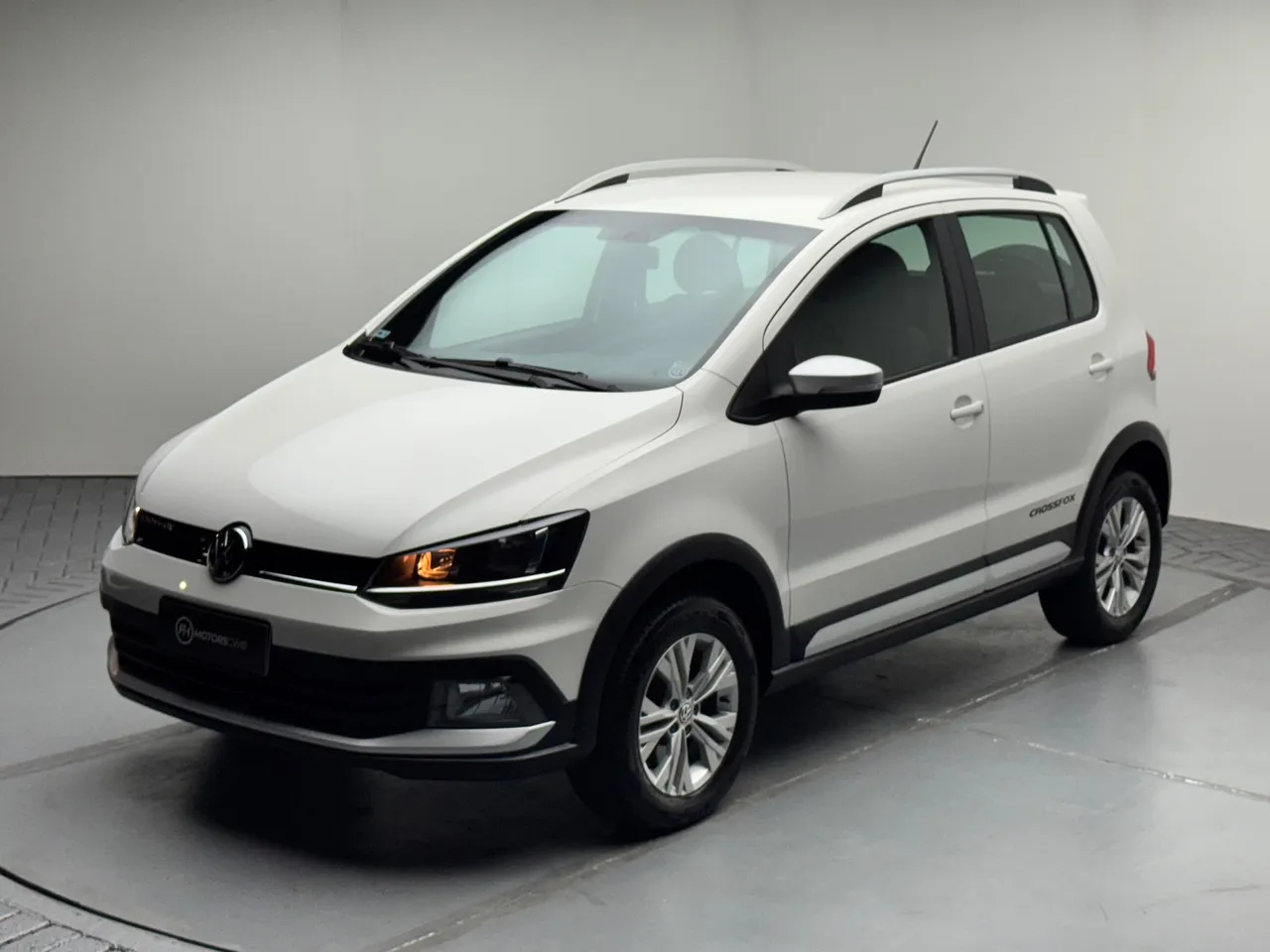 VOLKSWAGEN CROSSFOX 2017 Usados e Novos