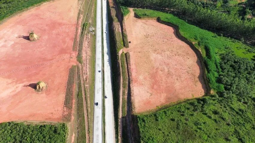 Terreno com 40mil m2º as margens da rodovia do contorno Mestre Álvaro ...