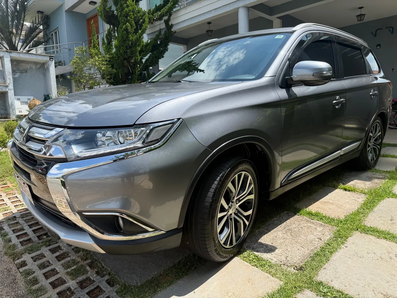 MITSUBISHI OUTLANDER 2018 Usados e Novos