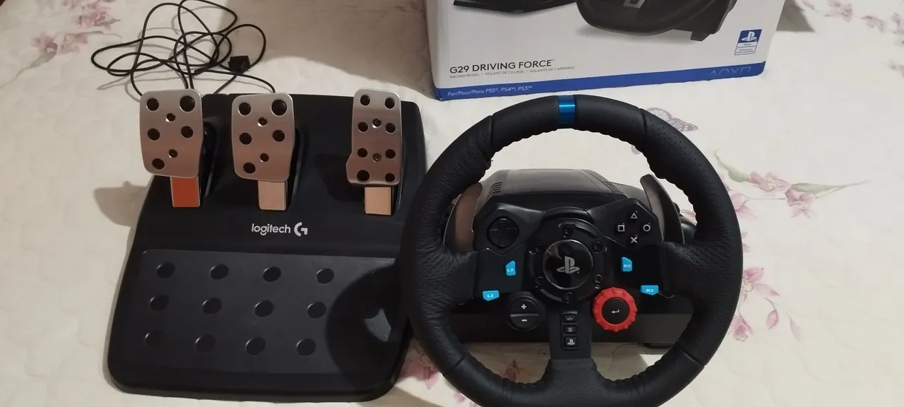 "volantes logitech" no Brasil