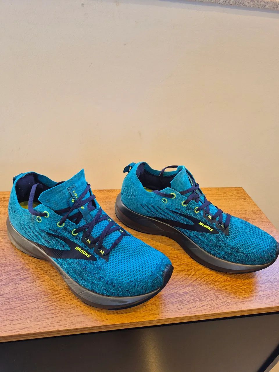 Tênis corrida/caminhada Brooks Levitate 3 - Calçados - Setor Noroeste ...