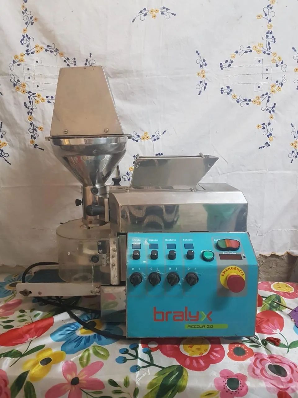 Máquina de Fazer Salgados Bralyx Piccola 2.0 - Gastronomia e Hotelaria ...