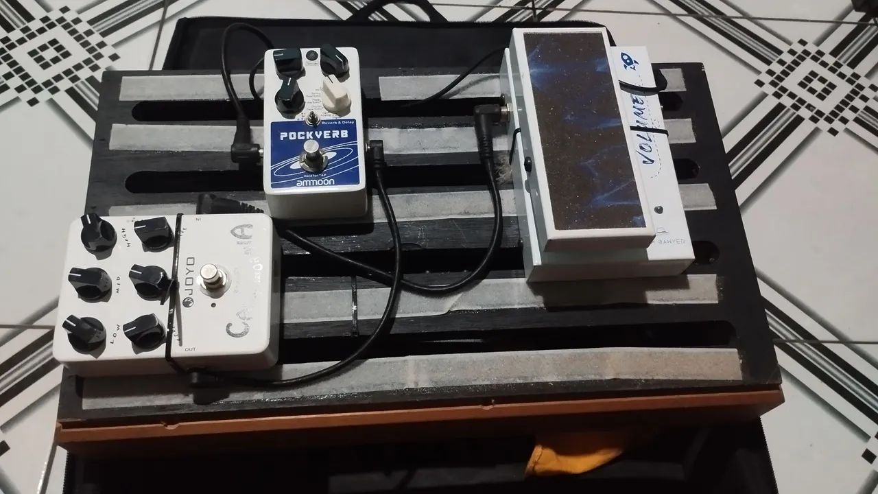 "pedaleira guitarra" - Instrumentos musicais no Brasil