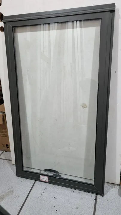 "janela vertical" no Brasil