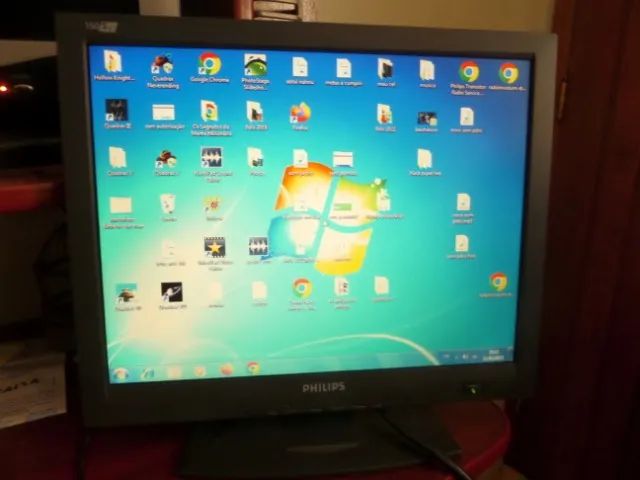 Monitor lcd philips simples - Monitores - Centro, Diadema 1382669967 | OLX