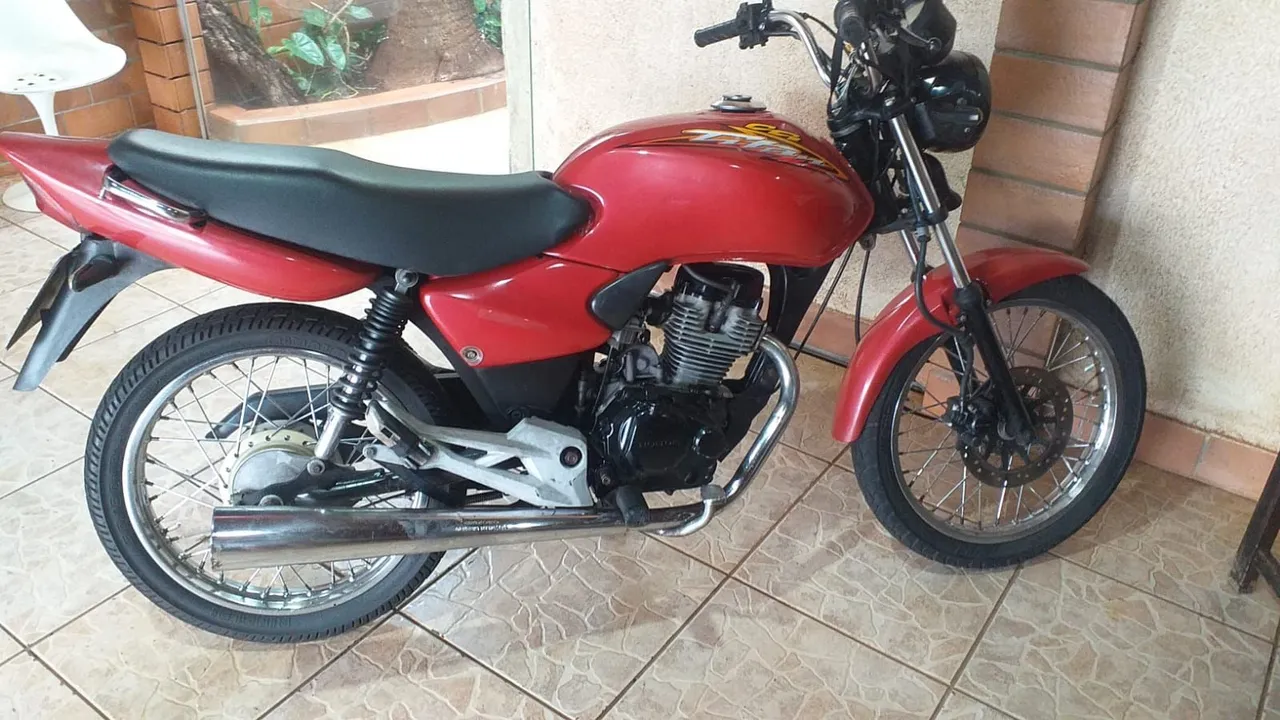 Motos HONDA CG 2001 no Brasil