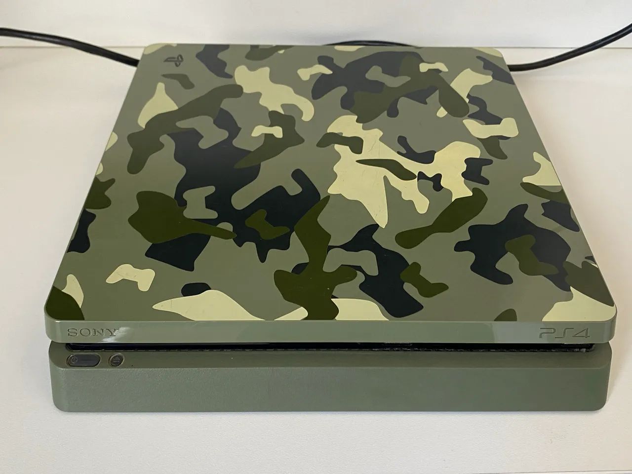 PS4 1TB Edição Limitada Call of Duty WWII - Consoles de Vídeo Game ...