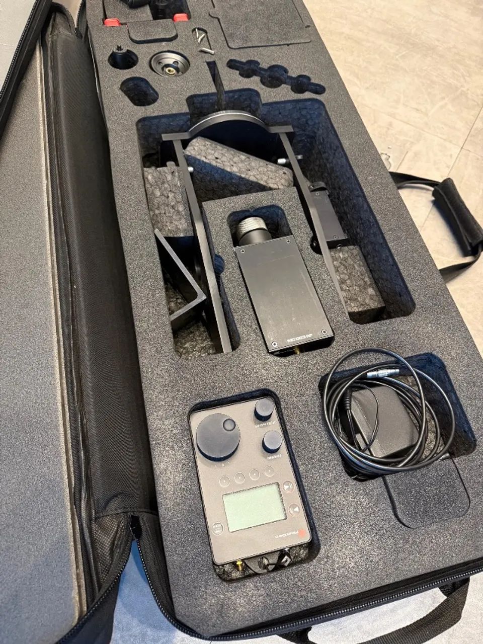 FloatCam DollyCrane HD - Slider, Mini Jib e Torre Profissional - Acessórios para Câmeras e ...