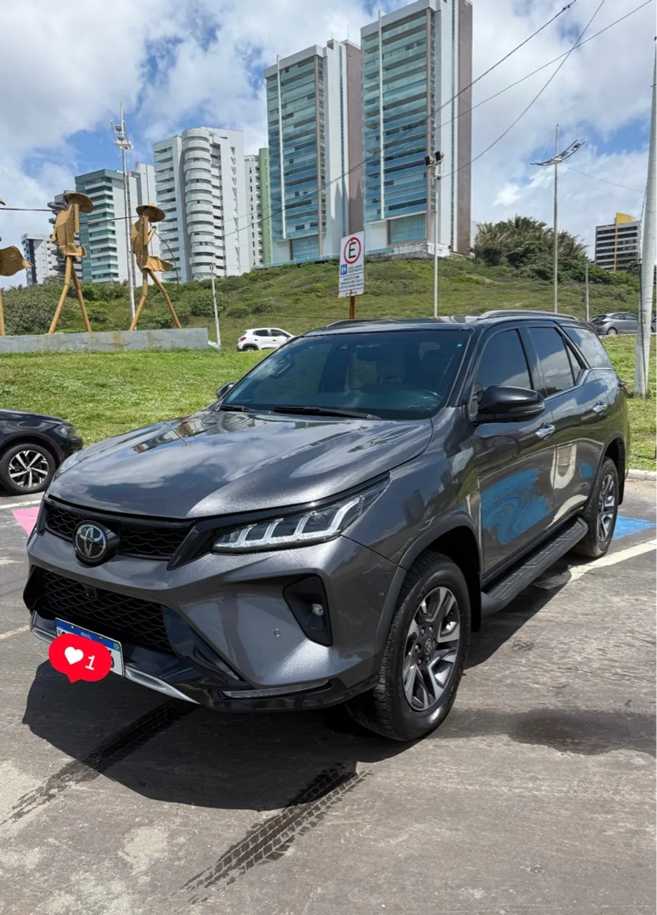 TOYOTA HILUX SW4 DIAMOND 2.8 TB 4X4 DIE. AUT. Usados e Novos