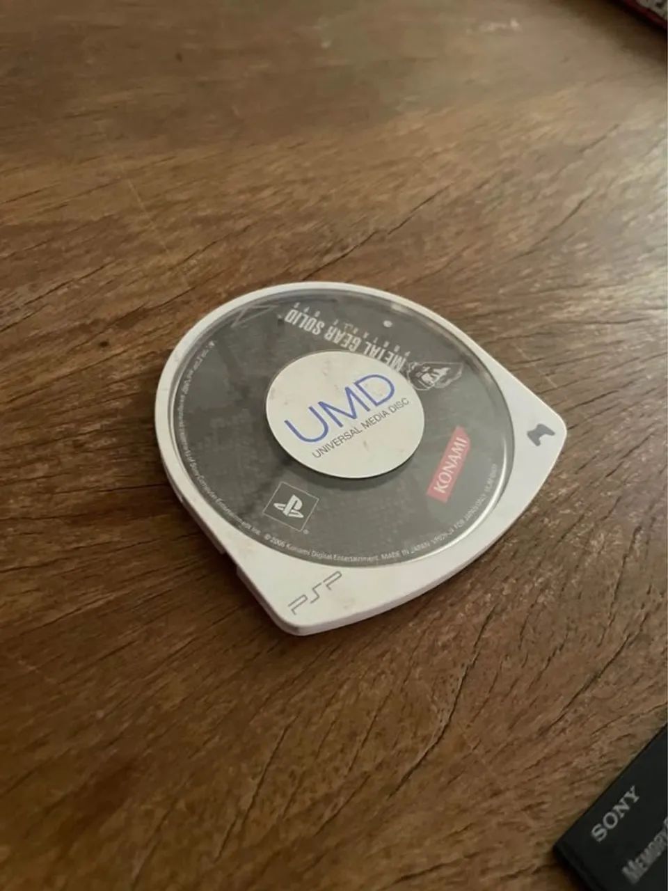 Metal Gear Solid Portable Ops PSP + Cartão de Memoria Memory Stick Sony ...