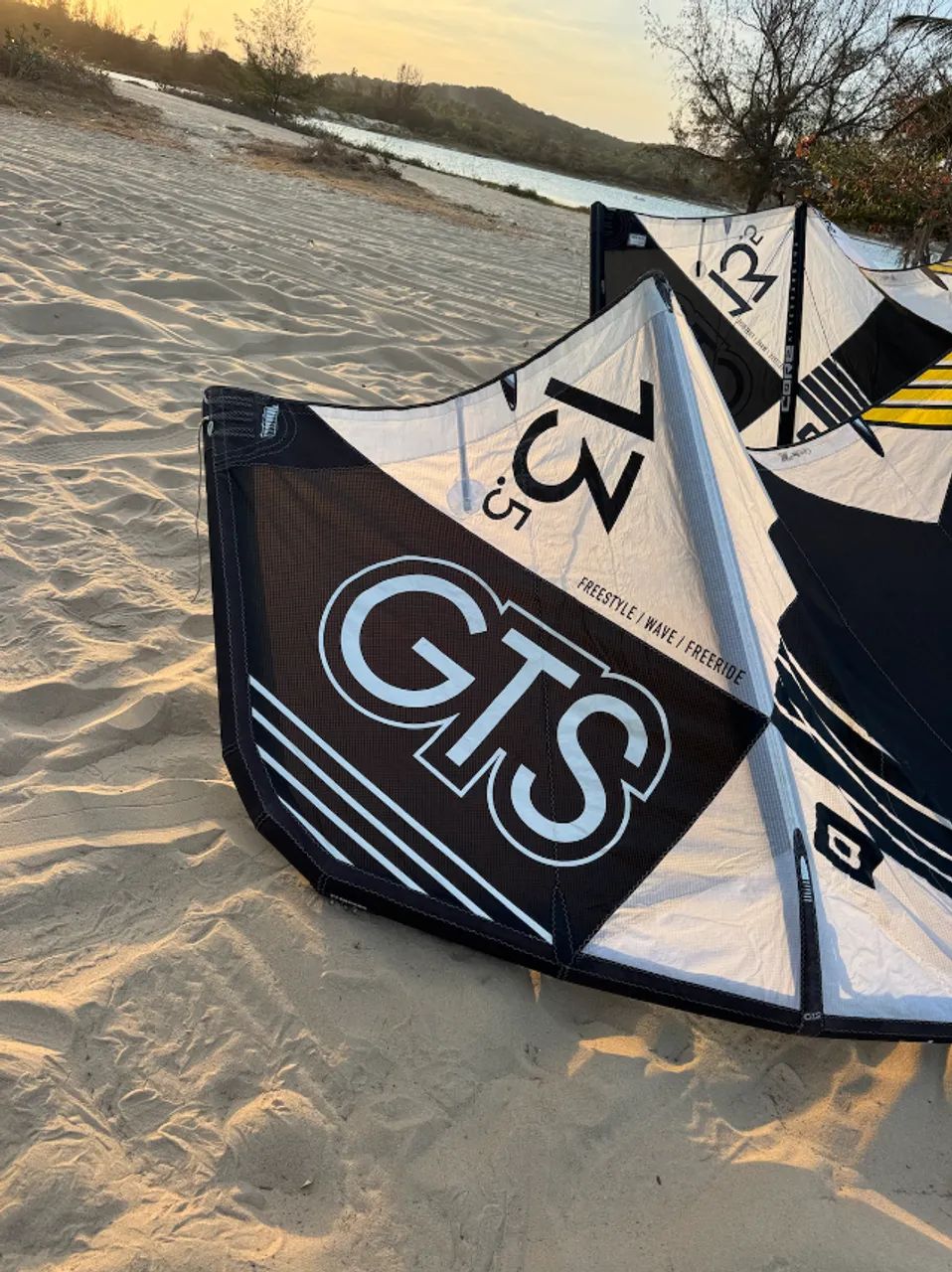 Kite Core GTS4 13.5 black/black - Esportes Aquáticos - Cumbuco, Caucaia ...