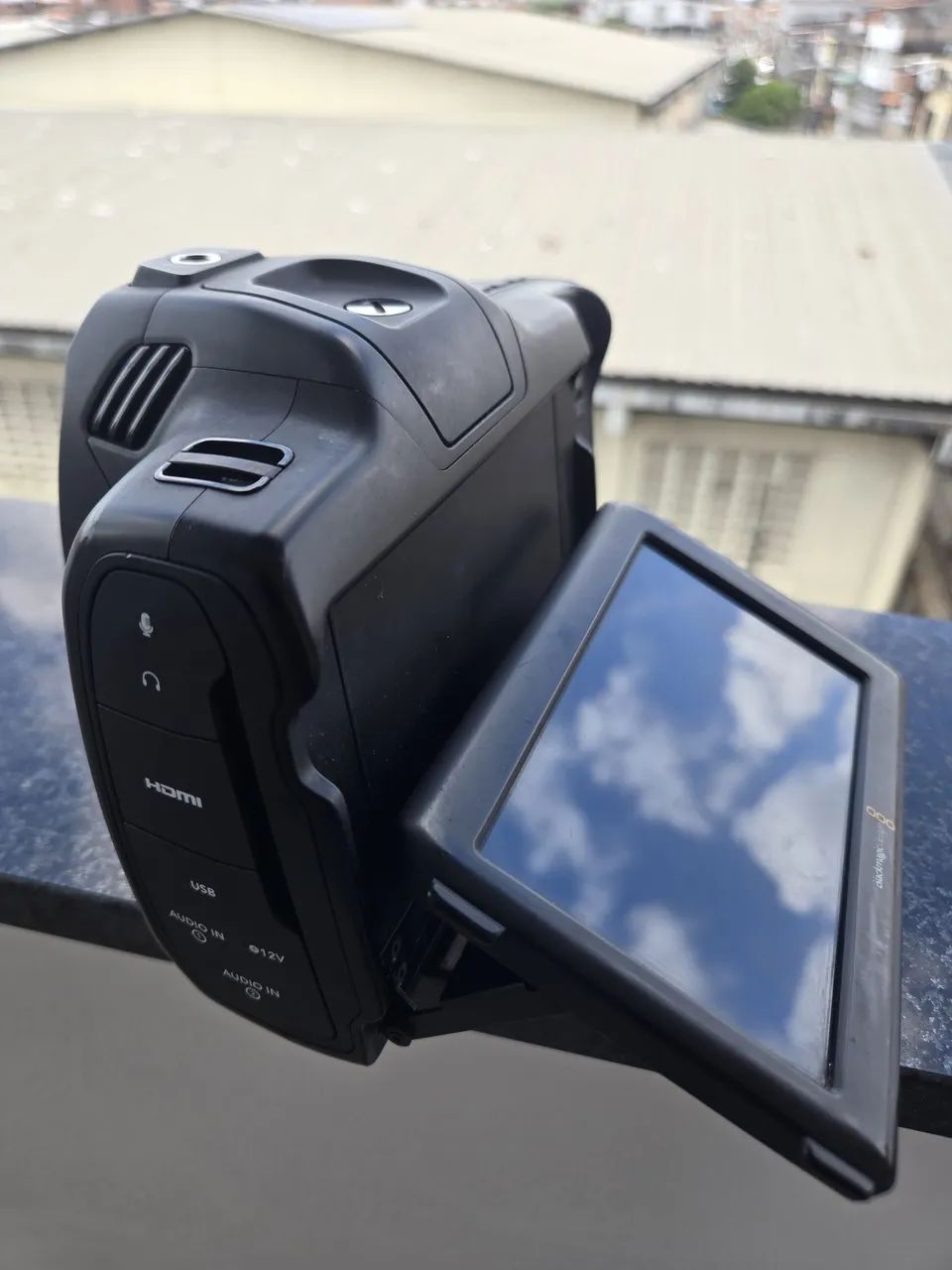 Câmera Blackmagic Pocket Cinema Camera 6K Full Frame - à venda ...