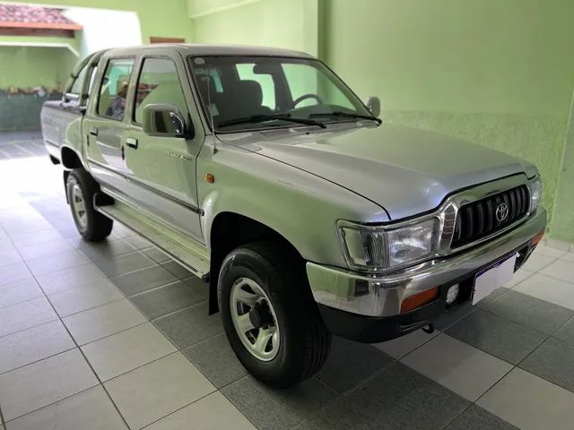 TOYOTA HILUX 2004 Usados e Novos