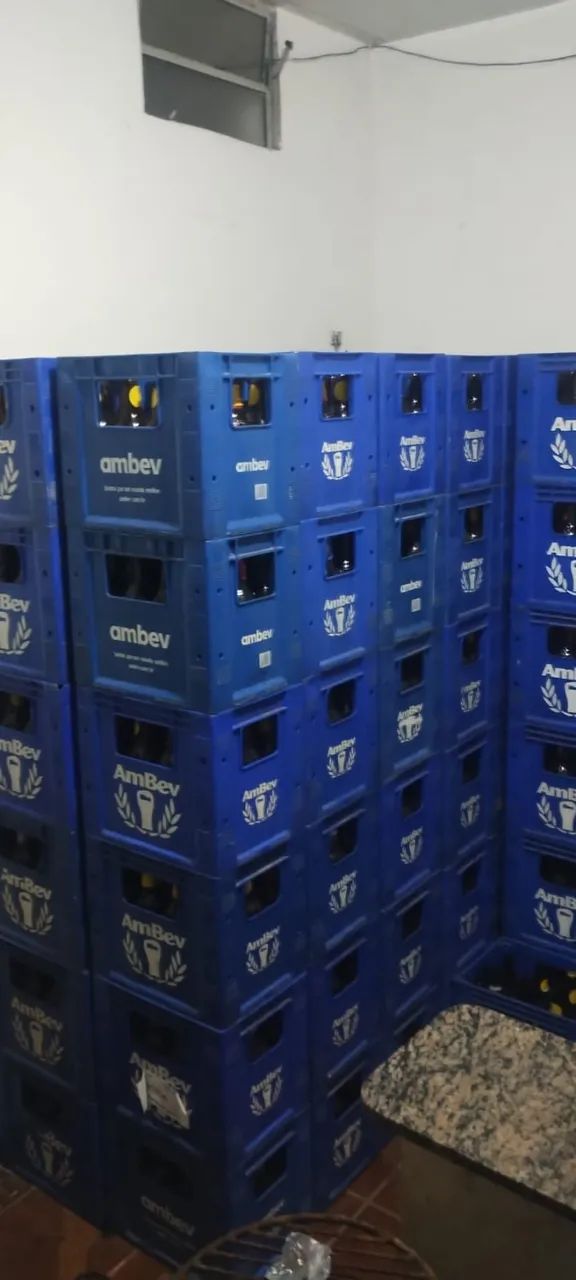 Engradados cerveja Ambev Litrão Completa com garrafas - Equipamentos ...