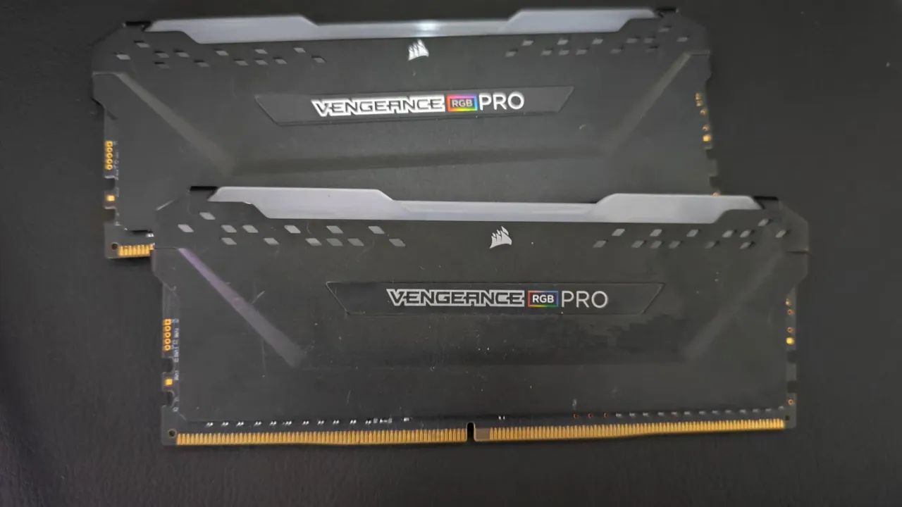 Memória RAM DDR4 Corsair RGB Vengeance Pro 16GB (2x8GB) 3600MHz ...