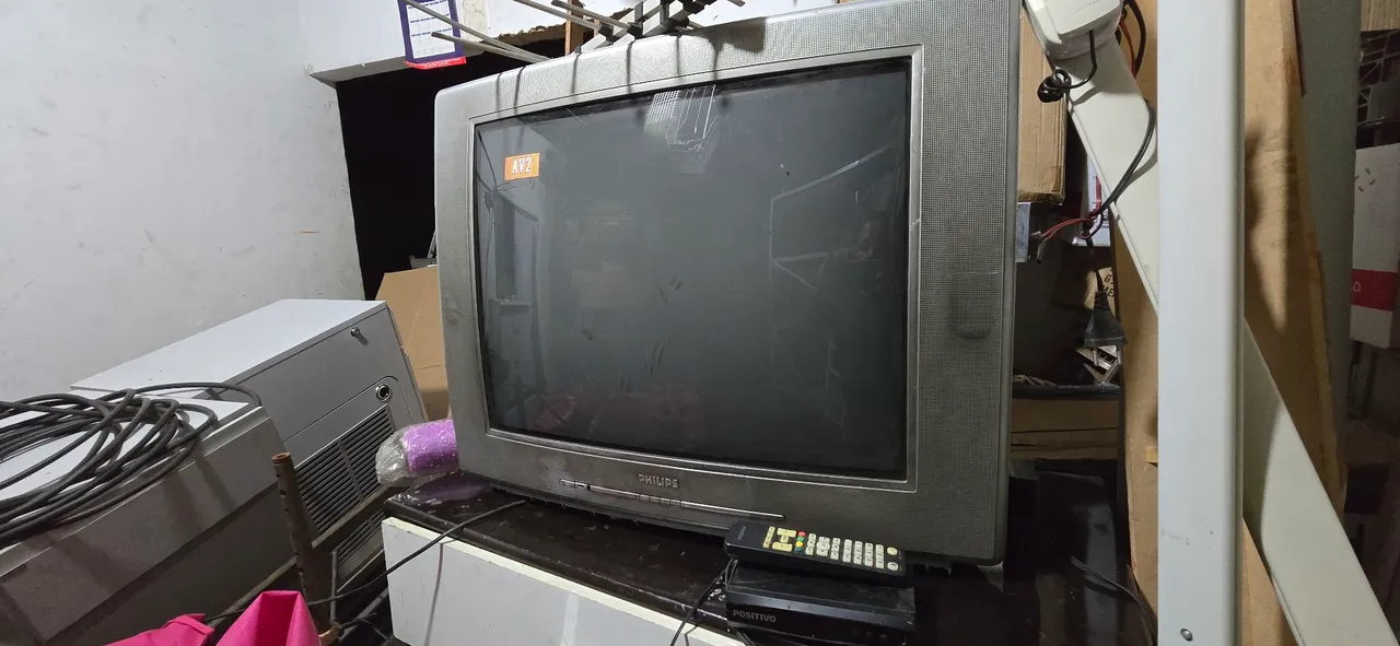 "tv de tubo" - TVs no Brasil