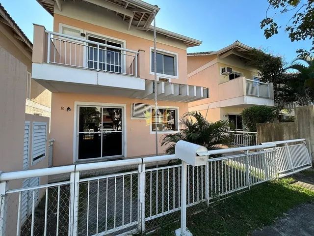 "casas condominios freguesia jacarepagua rj" no Brasil