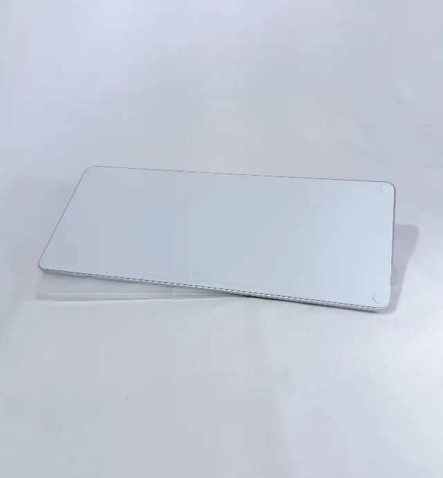 Teclado Apple Magic Keyboard com Touch ID - NOVO - Periféricos e ...