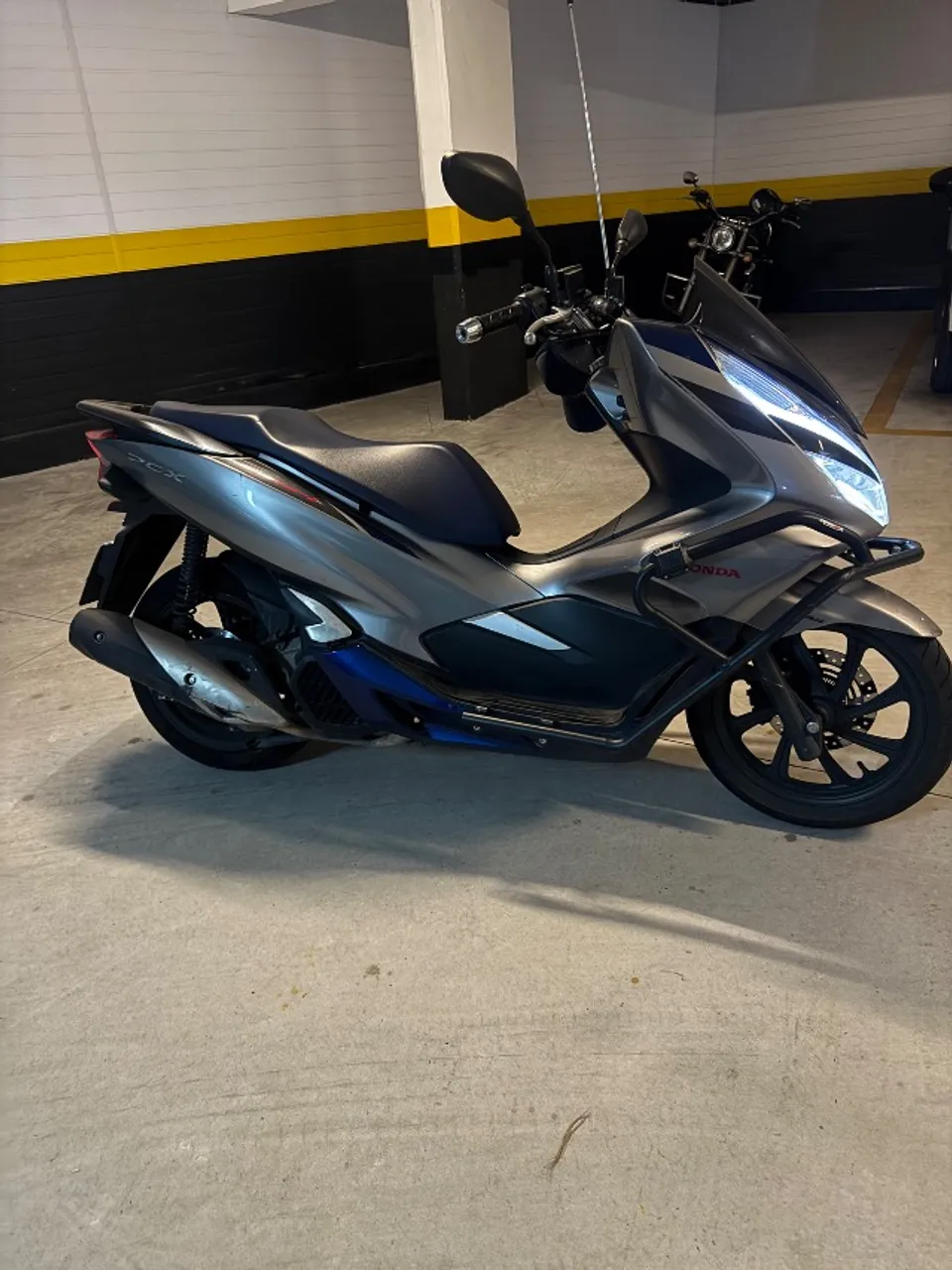 Motos HONDA PCX 2021 no Brasil