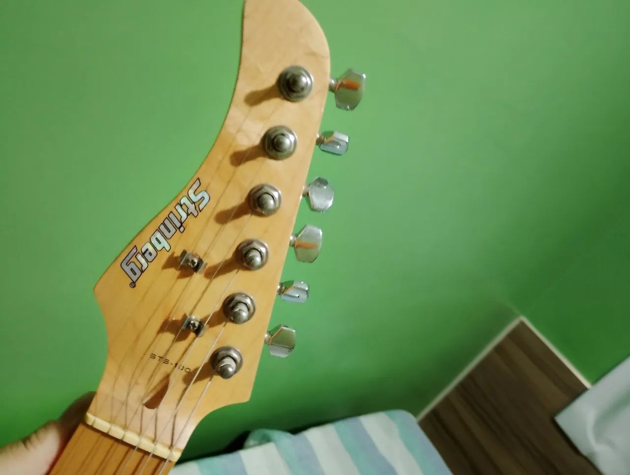 Guitarra canhota strinberg sts100 - Instrumentos musicais - Montese ...