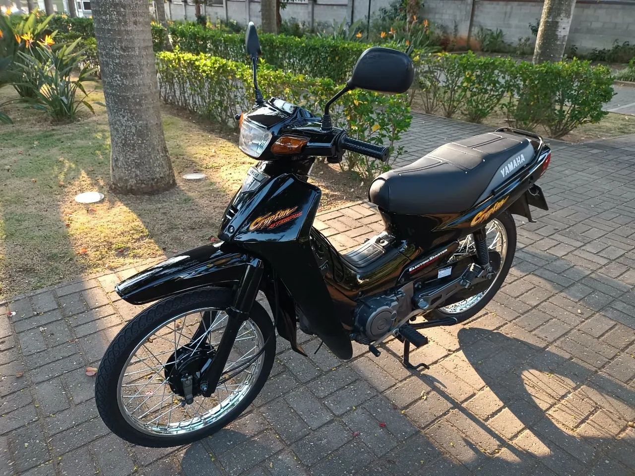 Motos YAMAHA CRYPTON 2001 no Brasil
