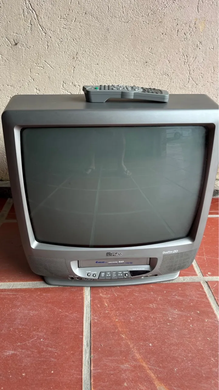 "tv de tubo" - TVs no Brasil