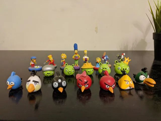 Angry Birds e Simpsons bonecos - Hobbies e coleções - Parque Campolim ...