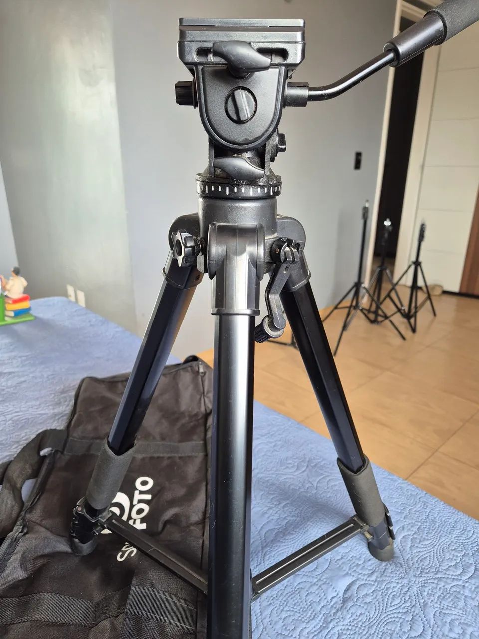 DIGIPOD TR688V - Acessórios para Câmeras e Filmadoras - Maraponga ...