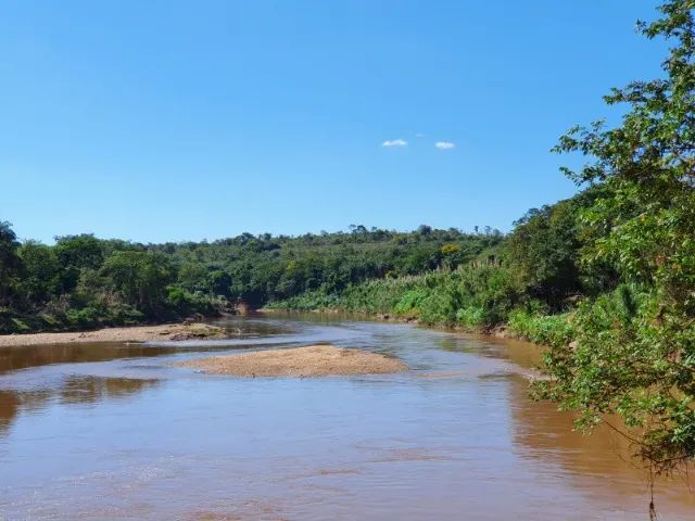 "chacara fundo rio" no Brasil