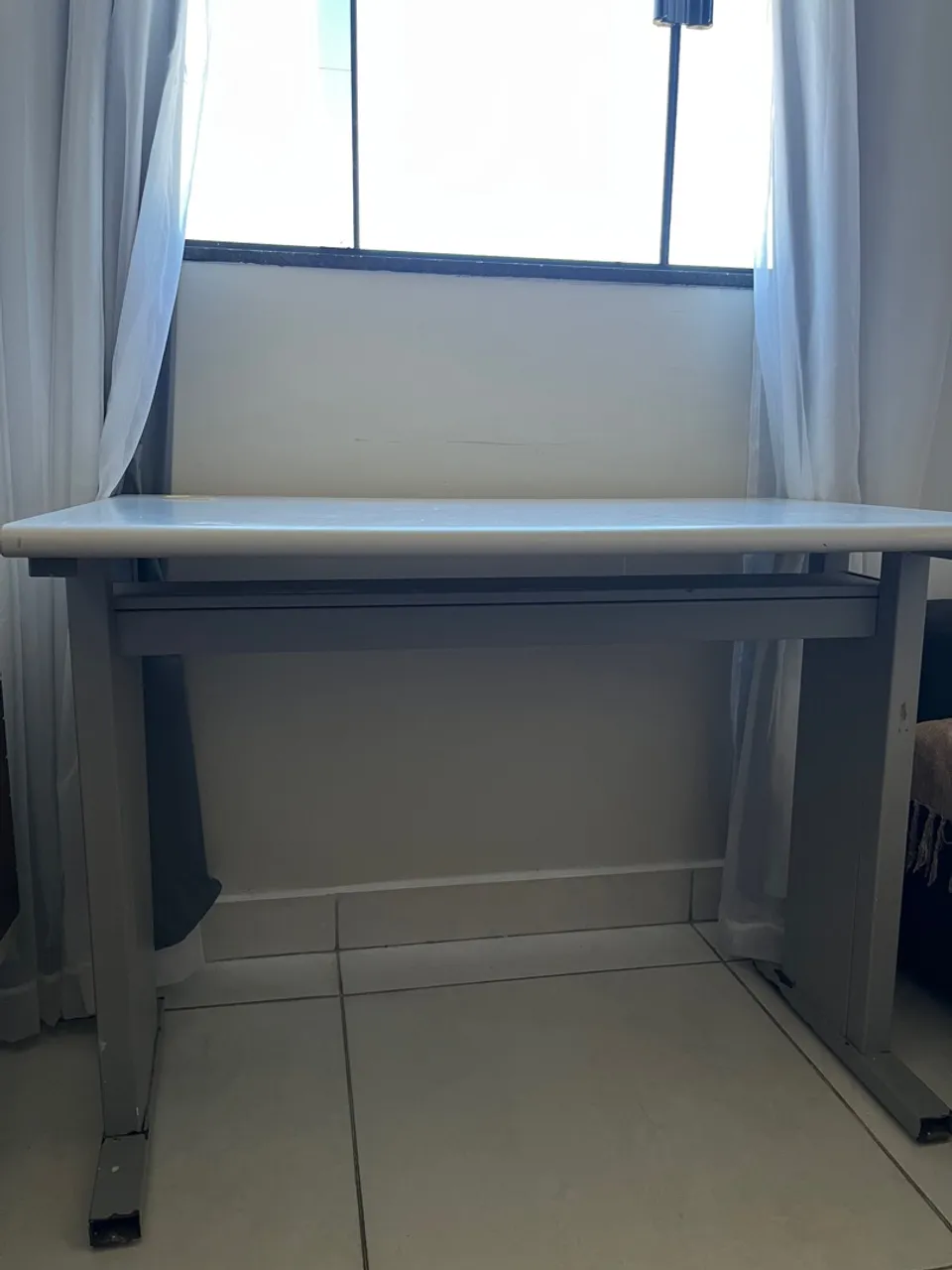 "mesa de escritorio simples" no Brasil