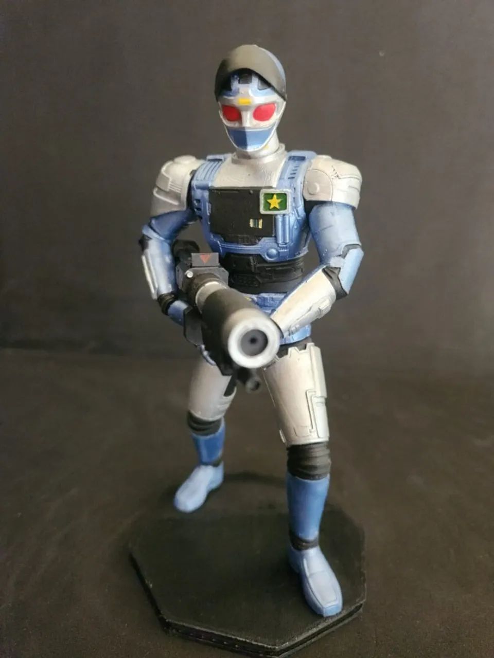Boneco Action Figure Jiban - O Policial de Aço Impressão 3D ...