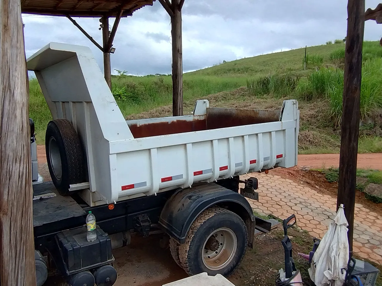 "cacamba para caminhao" - Caminhões no Brasil