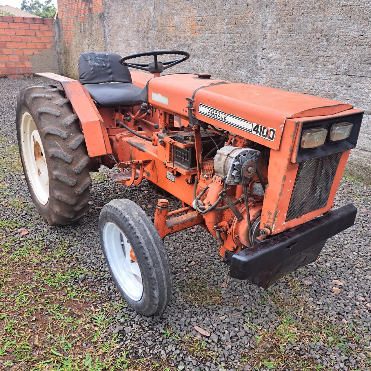 "trator agrale 4100" - Tratores e máquinas agrícolas no Brasil