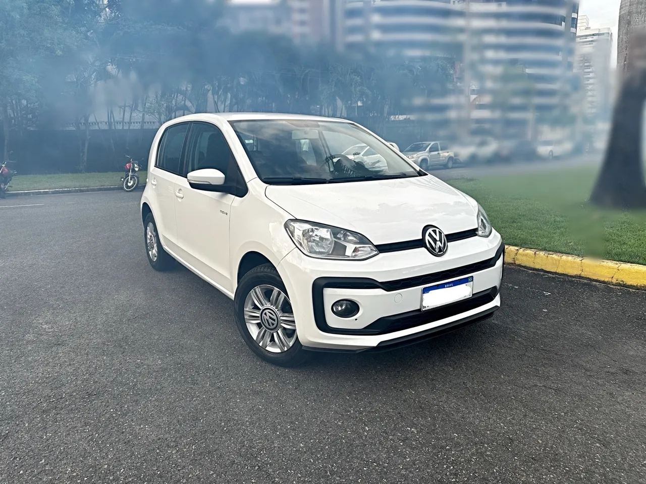 VOLKSWAGEN UP! 2019 Usados e Novos
