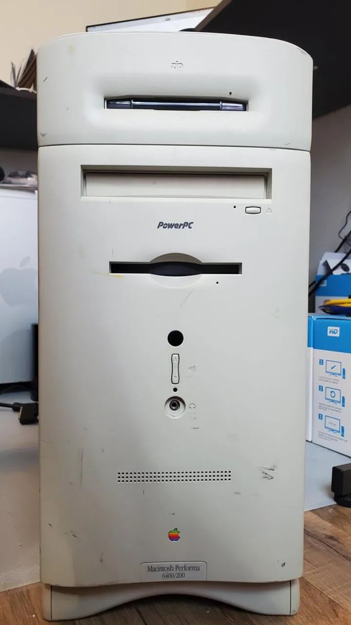 Macintosh Performa 6400/200 - Computador Clássico - Computadores e ...