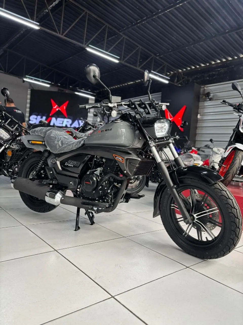 Motos Shineray IRON 250 EFI no Brasil