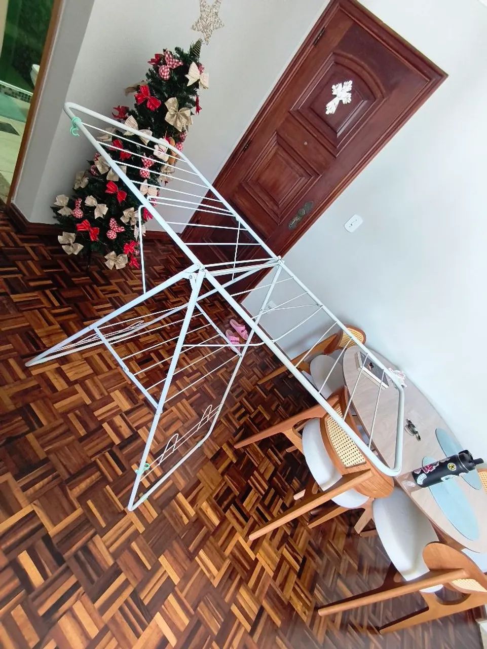 Varal de chão diversas regulagens - Utensílios Para Banheiro e Limpeza ...