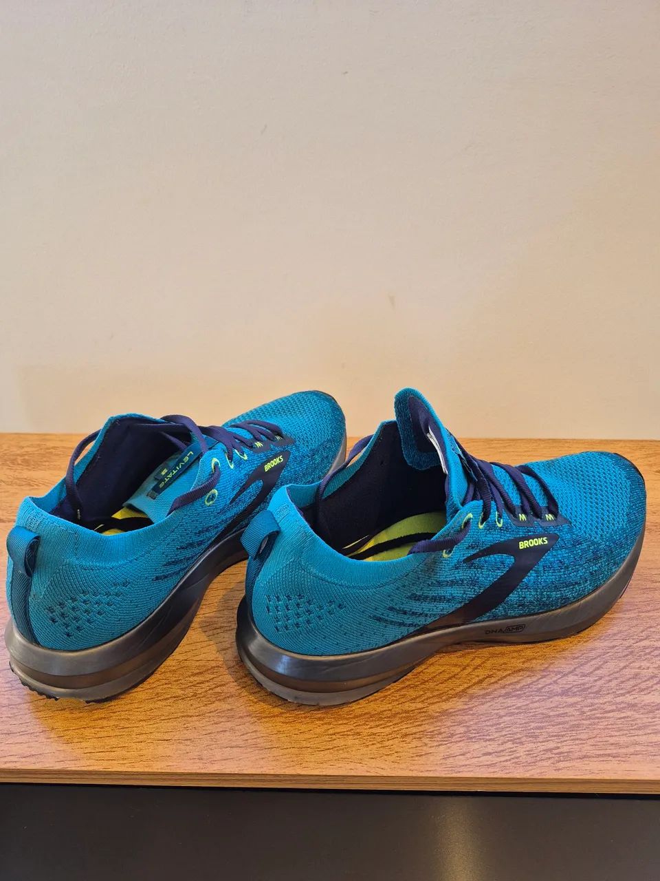 Tênis corrida/caminhada Brooks Levitate 3 - Calçados - Setor Noroeste ...