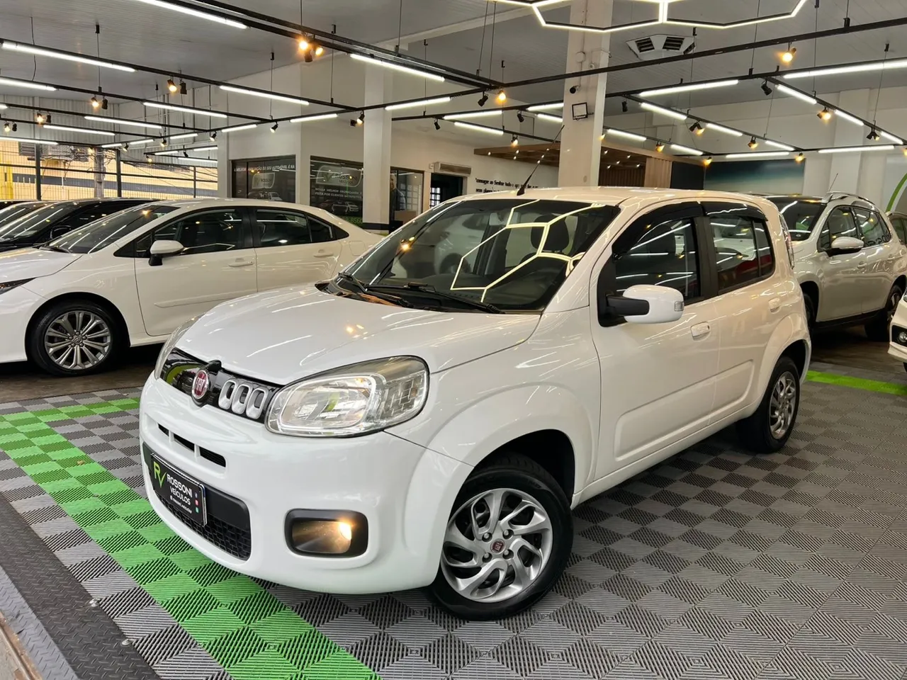 Fiat Uno 2016 Usados e Novos