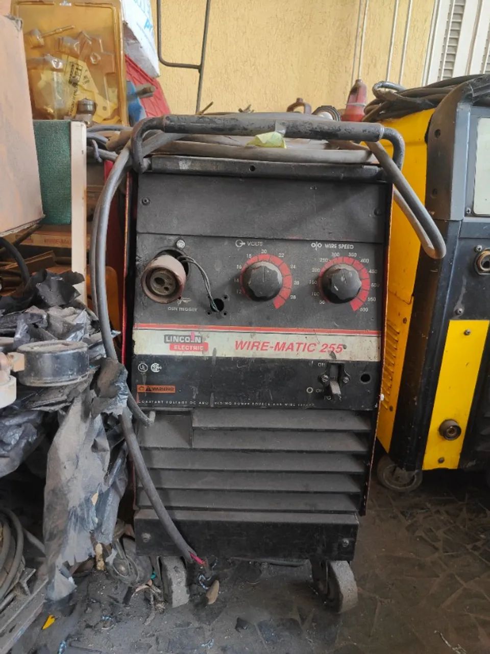 Maquina de solda Lincoln Electric Wire-Matic 255 trifásico - Máquinas ...