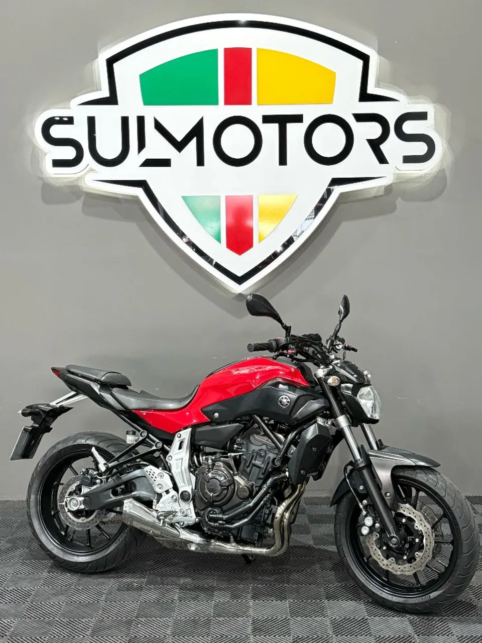 Motos YAMAHA MT-07/MT-07 2016 no Brasil