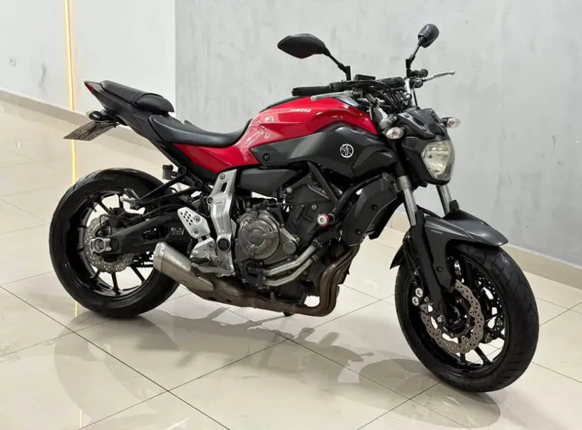Motos Yamaha MT-07/MT-07 2016 no Brasil