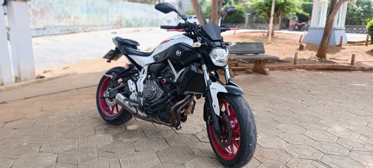 Motos YAMAHA MT-07/MT-07 2016 no Brasil