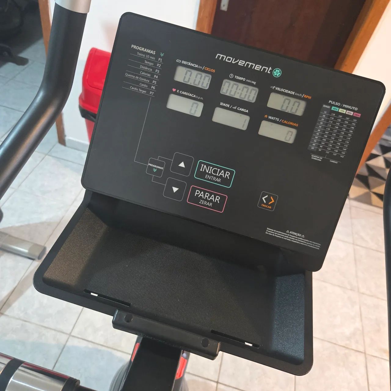 Bicicleta Ergometrica Movement LXUg4 novíssima - Academia e Exercícios ...