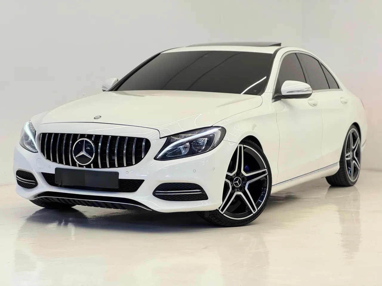 MERCEDES-BENZ C-200 2015 Usados e Novos