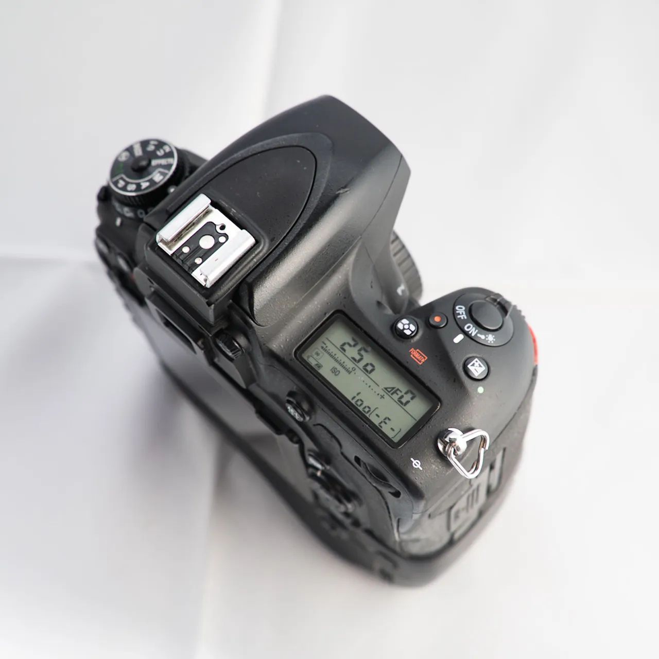 Nikon D750 Full Frame + Grip + 2 Baterias - Câmeras e Filmadoras - Asa ...