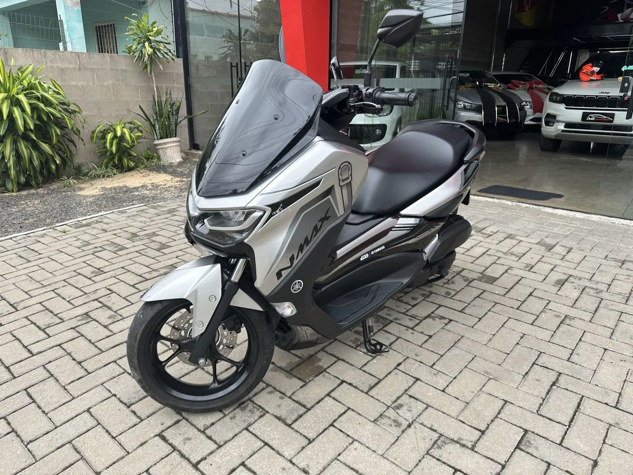 Motos YAMAHA NMAX CONNECTED MANDALORIAN 160 ABS no Brasil