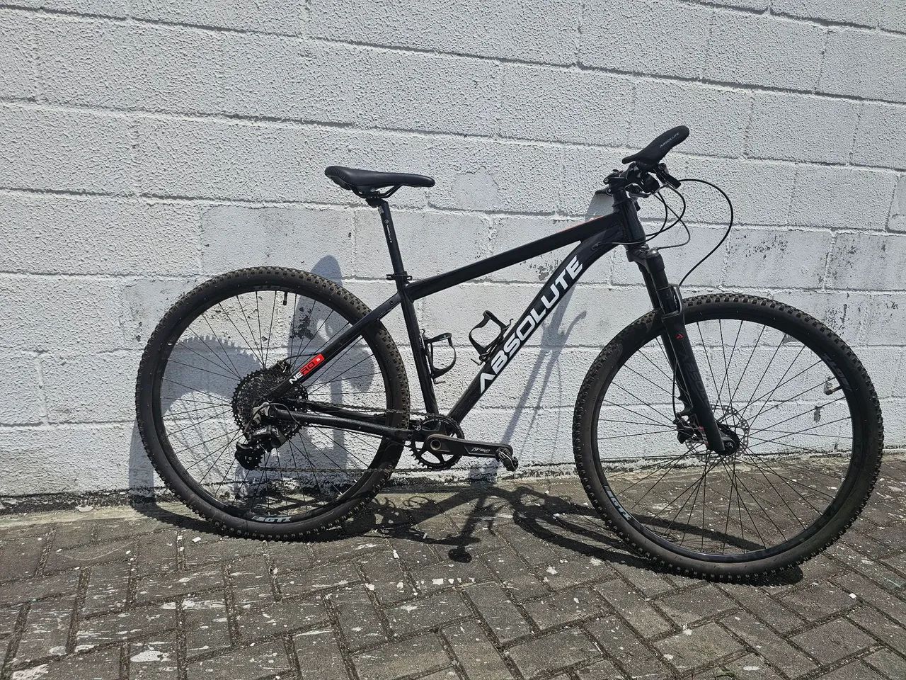 MTB Absolute Nero 5 tam.M 1 coroa 12 cassetes - Ciclismo - Praia do ...