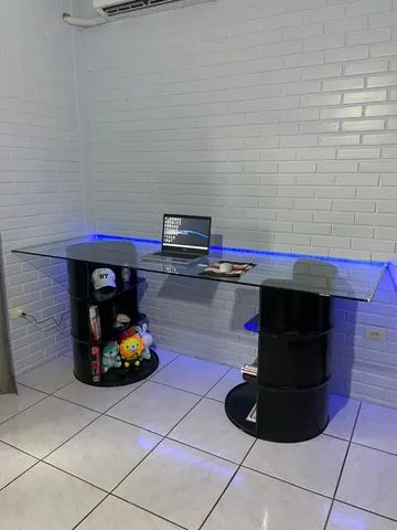 "mesa de tonel" no Brasil